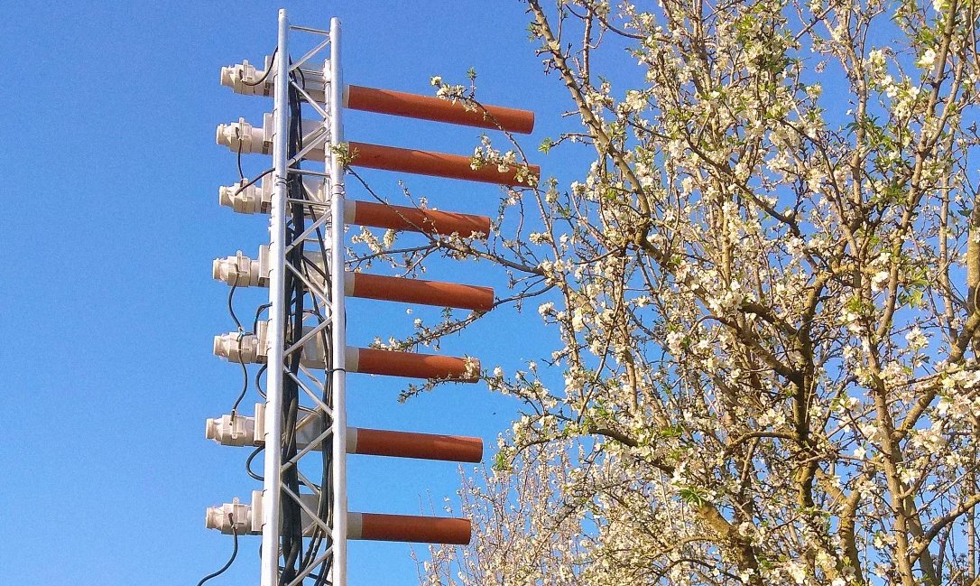 New artificial pollination technology for Australian almonds